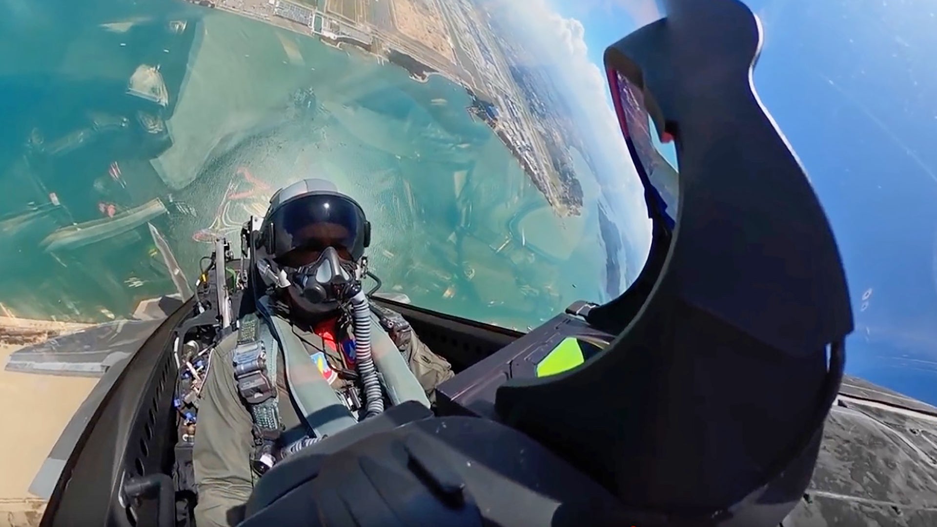 Watch Every F-22 Raptor Air Show Maneuver From Inside The Cockpit For ...