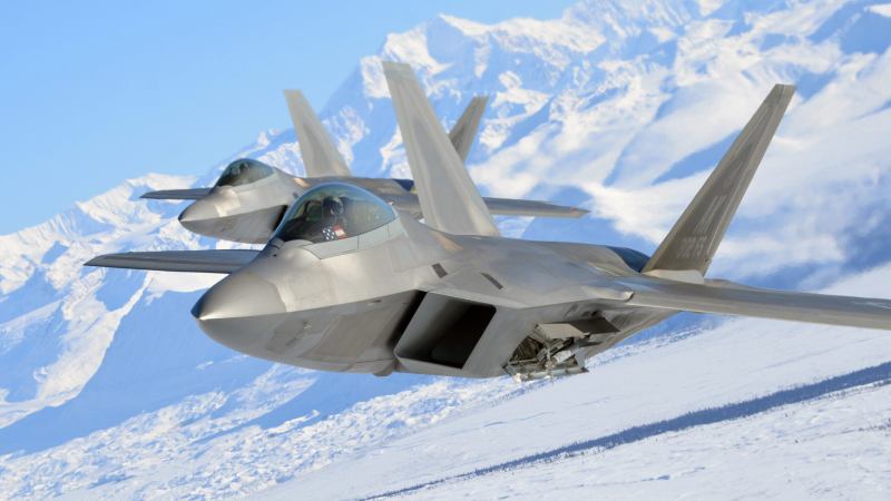 Watch This F-22 Raptor's Tailhook Catch The Arresting Wire During An ...