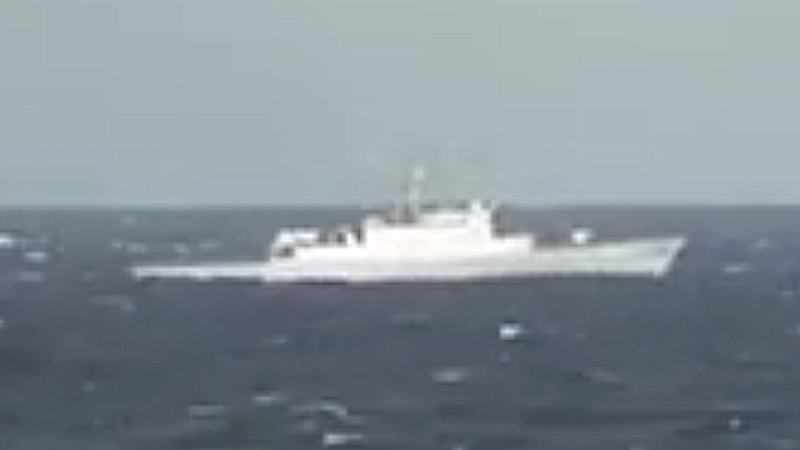 Video Shows U.S. Destroyer's Very Intimate Standoff With Iranian ...
